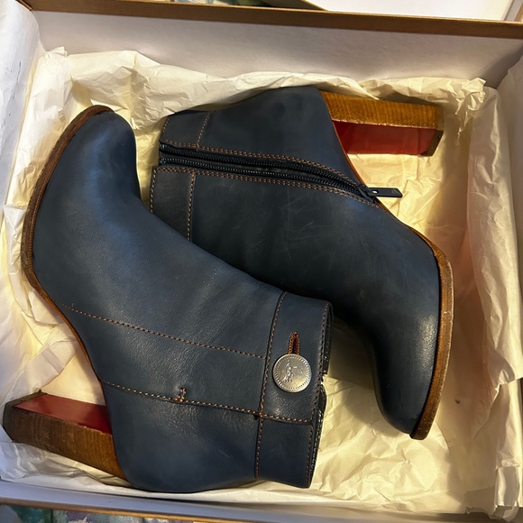 Christian Louboutin | Shoes | Christian Louboutin Janis Boot 85 ...